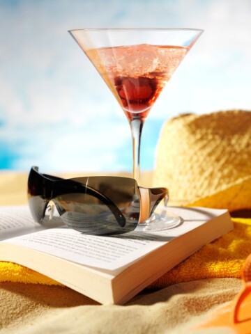 The Beachcomber Cocktail {recipe} and other Beachy libations