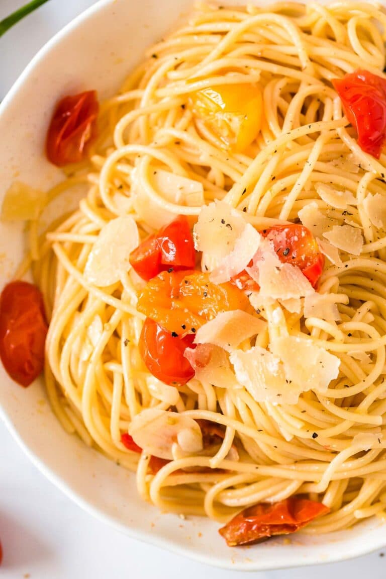 Spaghetti Aglio e Olio - Authentic Italian recipe - Boulder Locavore